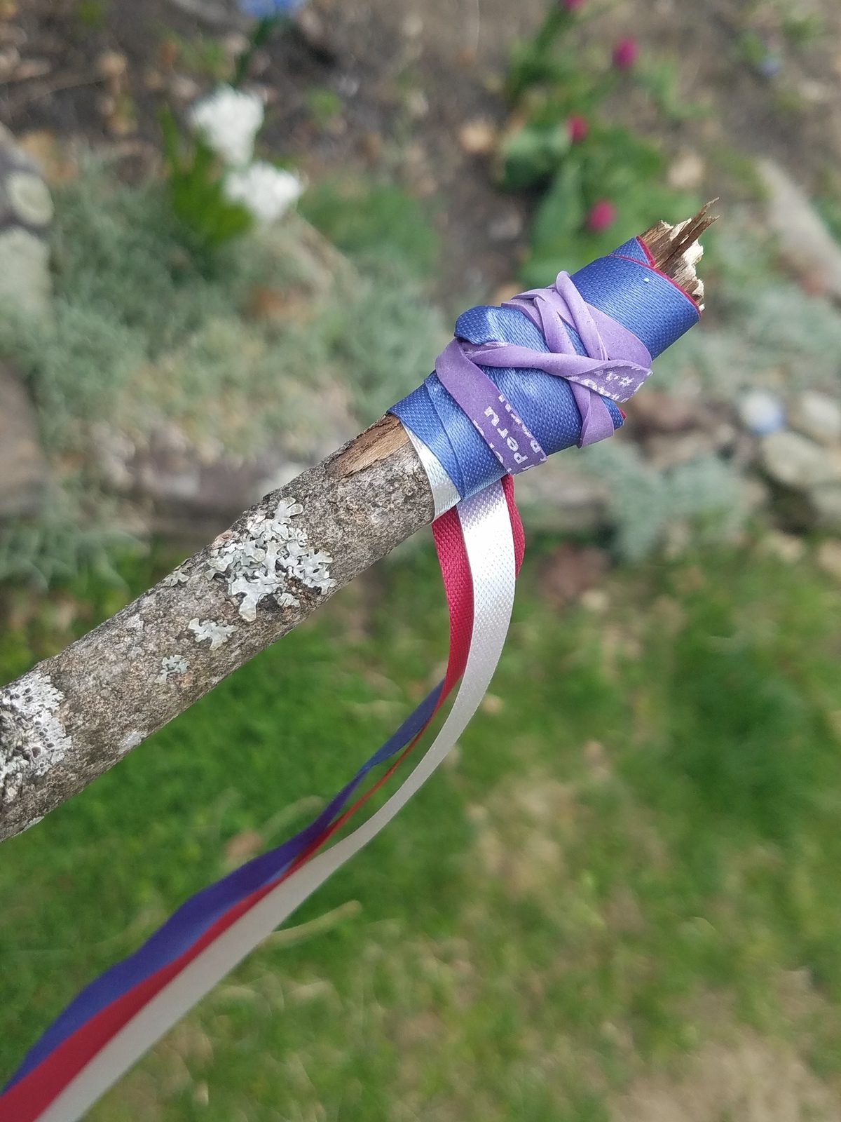 DIY Wind Streamers for Kids - WinterKids